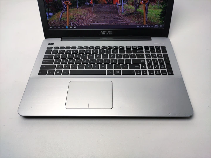 Ноутбук Asus R556L 15.6 i3-5010U 8GB SSD120GB NVIDIA GeForce 940M 2GB Б ...