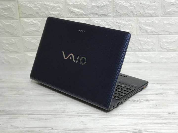 БУ Ноутбук Sony VAIO PCG-71811M 15.6 Intel i3-2330M 6 RAM 500 HDD ...