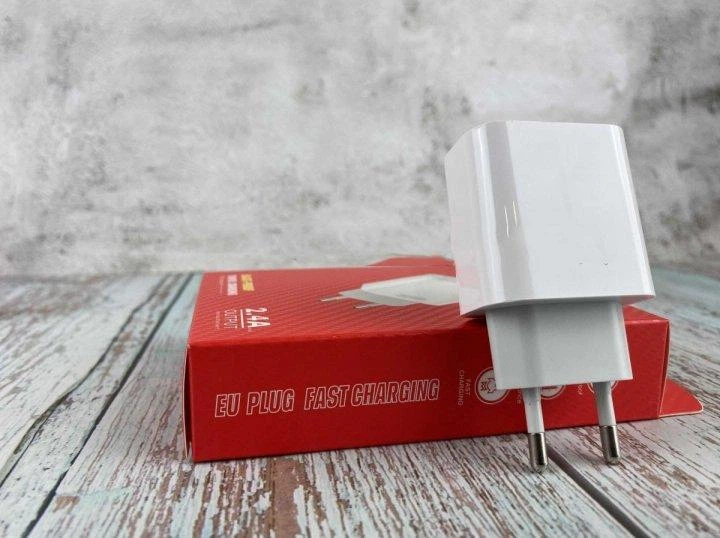 Мережевий зарядний пристрій Denmen DC03 1USB 2.4A Білий – фото, відгуки, характеристики в ...