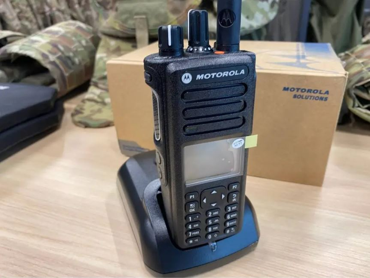 Рация Motorola DP4800e VHF Military Edition AES-256 шифрование с ...