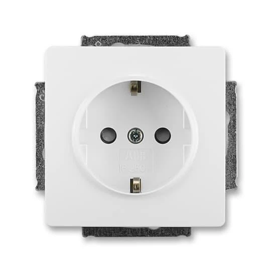 Розетка с заземлением Schuko ABB Swing Белый (5518G-A03449 B1) – фото, отзывы, характеристики в ...