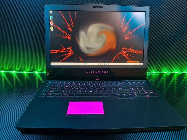 Игровой ноутбук Dell Alienware 17 R4 P31E / 17.3" PS / Intel Core i7 ...