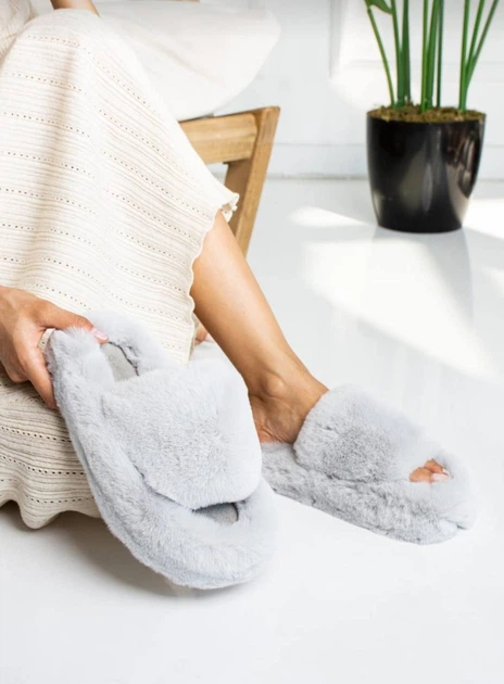 Сірі теплі пухнасті жіночі хутряні кімнатні капці Motivo 38 розмір Оригинальная обувь Rozetka