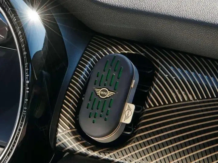 Оригинальный ароматизатор салона MINI Natural Air 83125A7DCA5 – фото ...