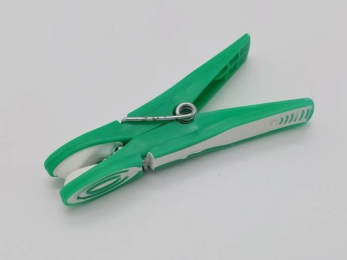 Прищіпки затискачі господарські для сушіння білизни пластикові Y 159 Білизняні кольорові