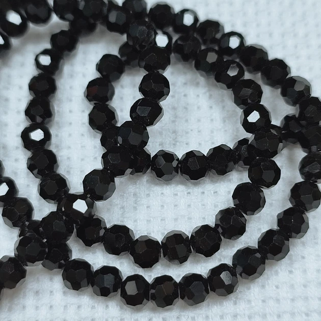 Бусы хрустальные 3 - 4 мм на нитке Цвет черный – фото, отзывы, характеристики в интернет ...