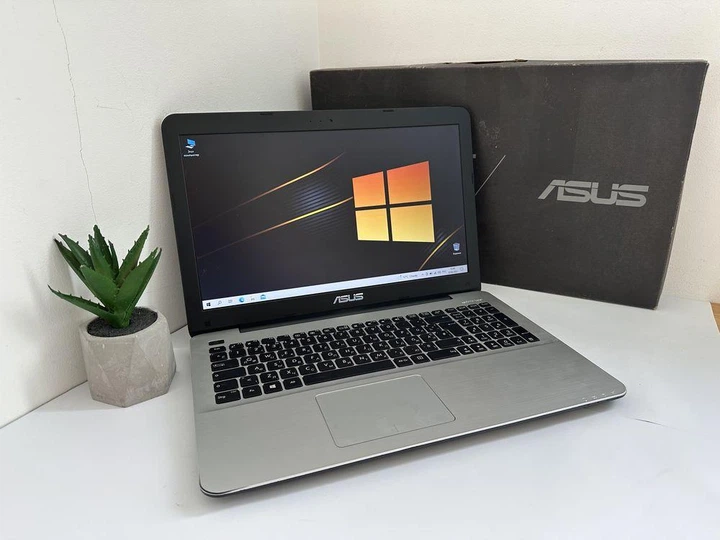 Ноутбук Asus R556L - i5-5200u • SSD 500Gb • Ram 8Gb • GeForce 920m Б/В ...