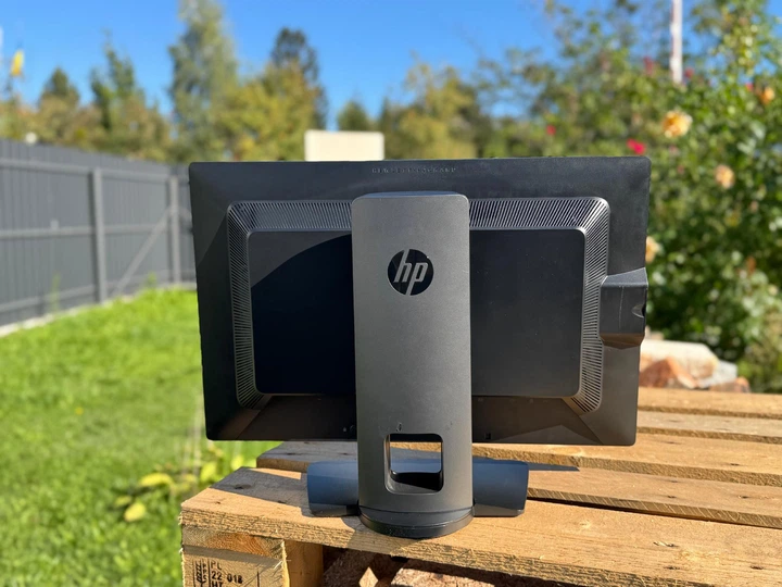 Монітор HP Z Display Z24i 1920 × 1200 пікселів (WUXGA) IPS LED 16:10 ...