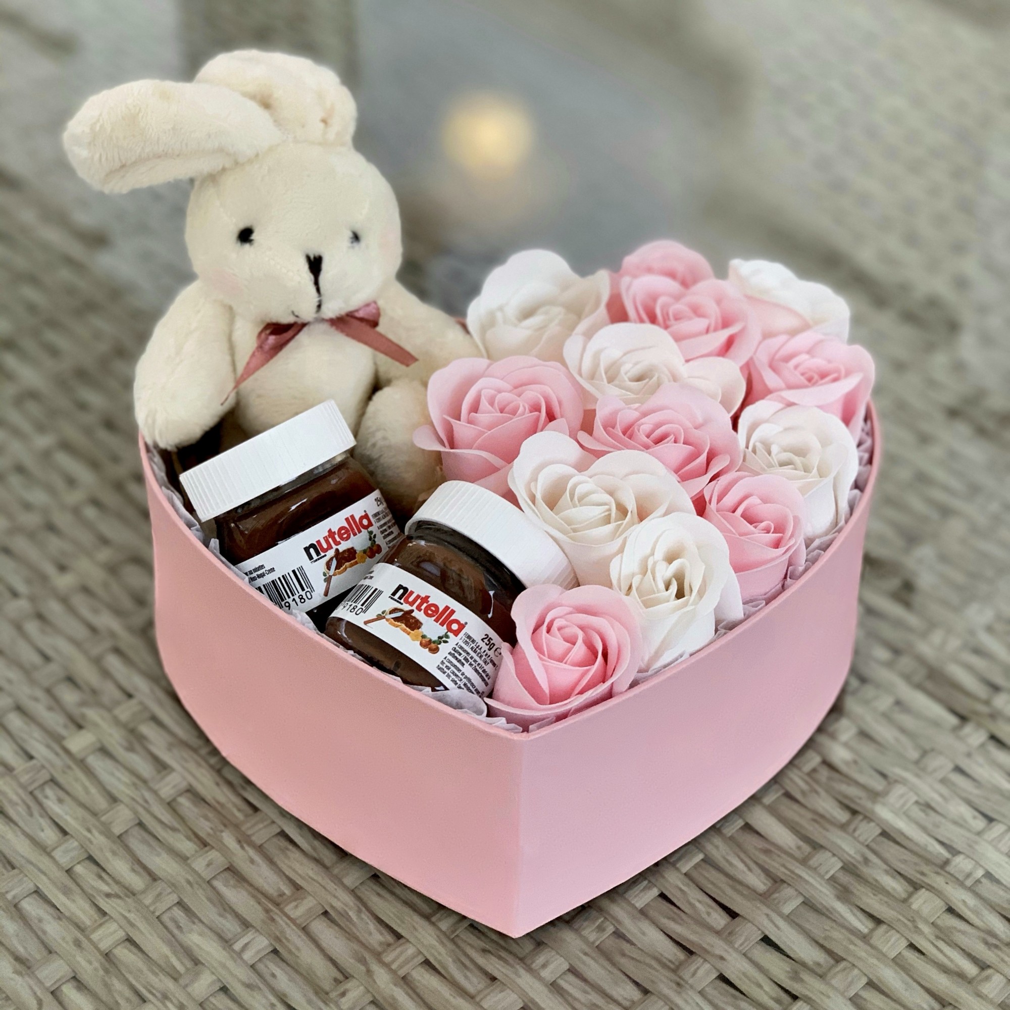 Подарунок для дівчини YourGifts Подарунковий бокс з (біло-рожевими ...