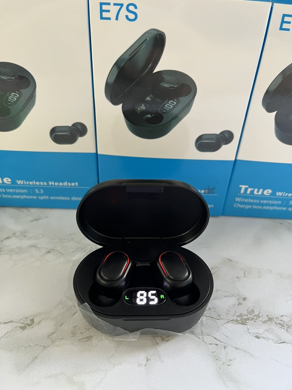 Беспроводные Bluetooth-наушники TWS-E7S с зарядной станцией 350 mAh черный купить в интернет ...