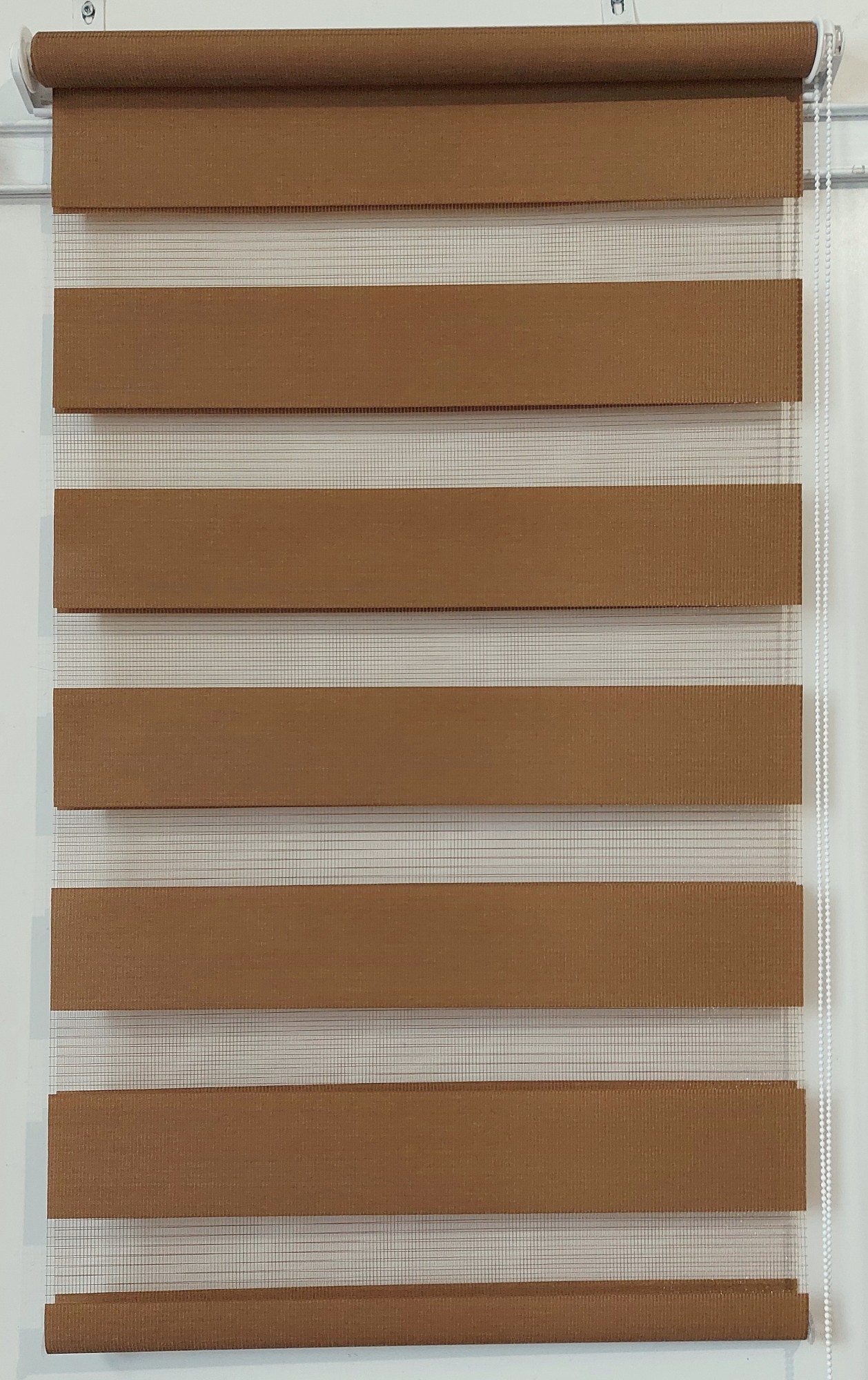 Рулонная штора UK1991 День-ночь ВНДН-006 57,5*130 см Каштановый – фото, отзывы, характеристики в ...